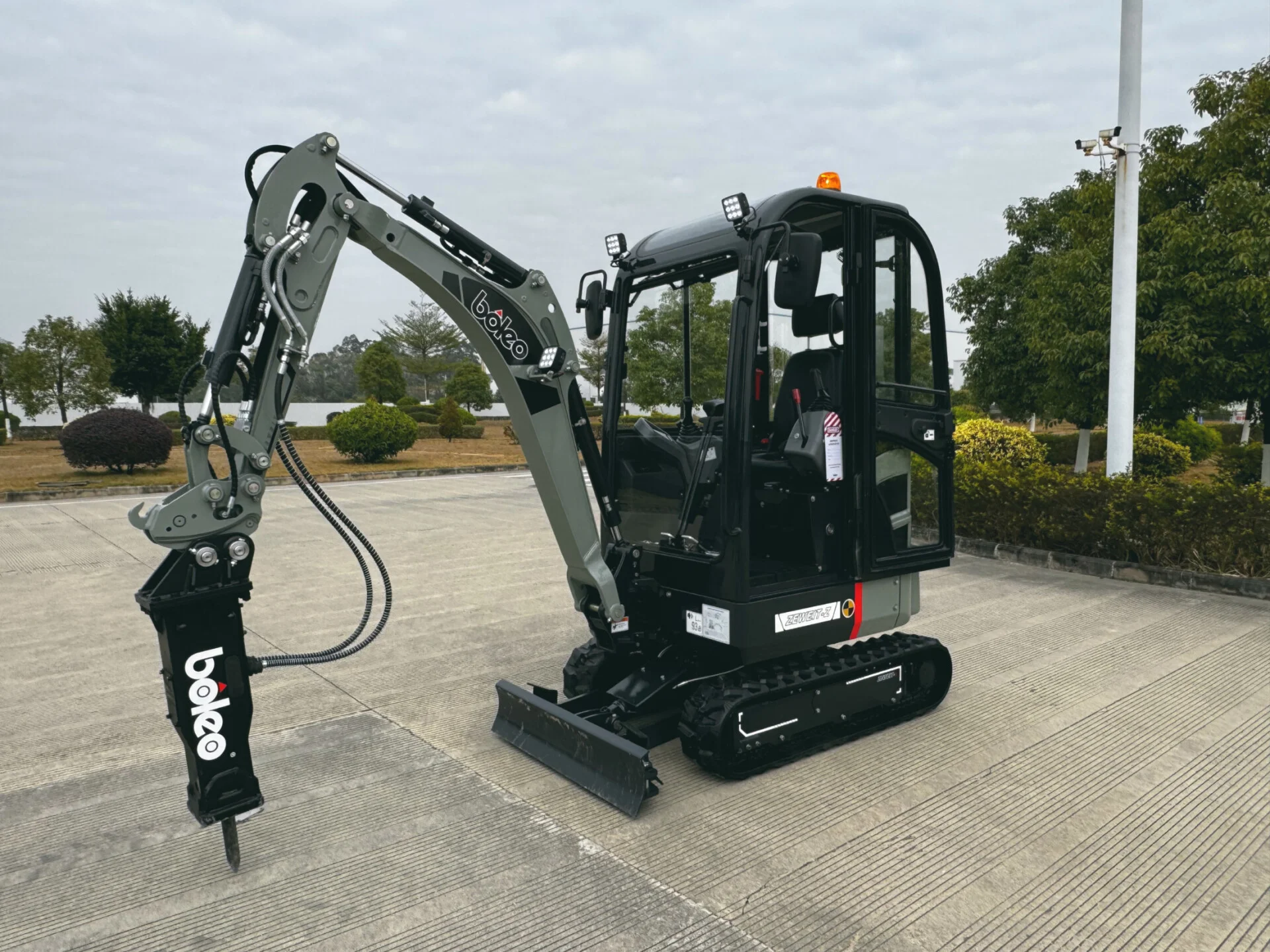 Mini bager Boleo Zeweit 2.0t - Profesionalni